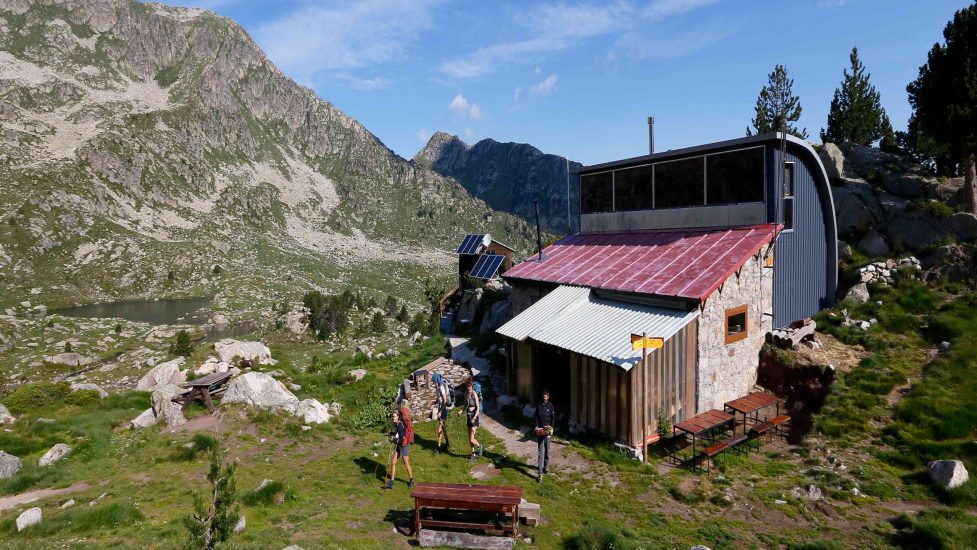 Refugi Saboredo - Visitvaldaran.com - Valle de Arán - Estación de esquí ...