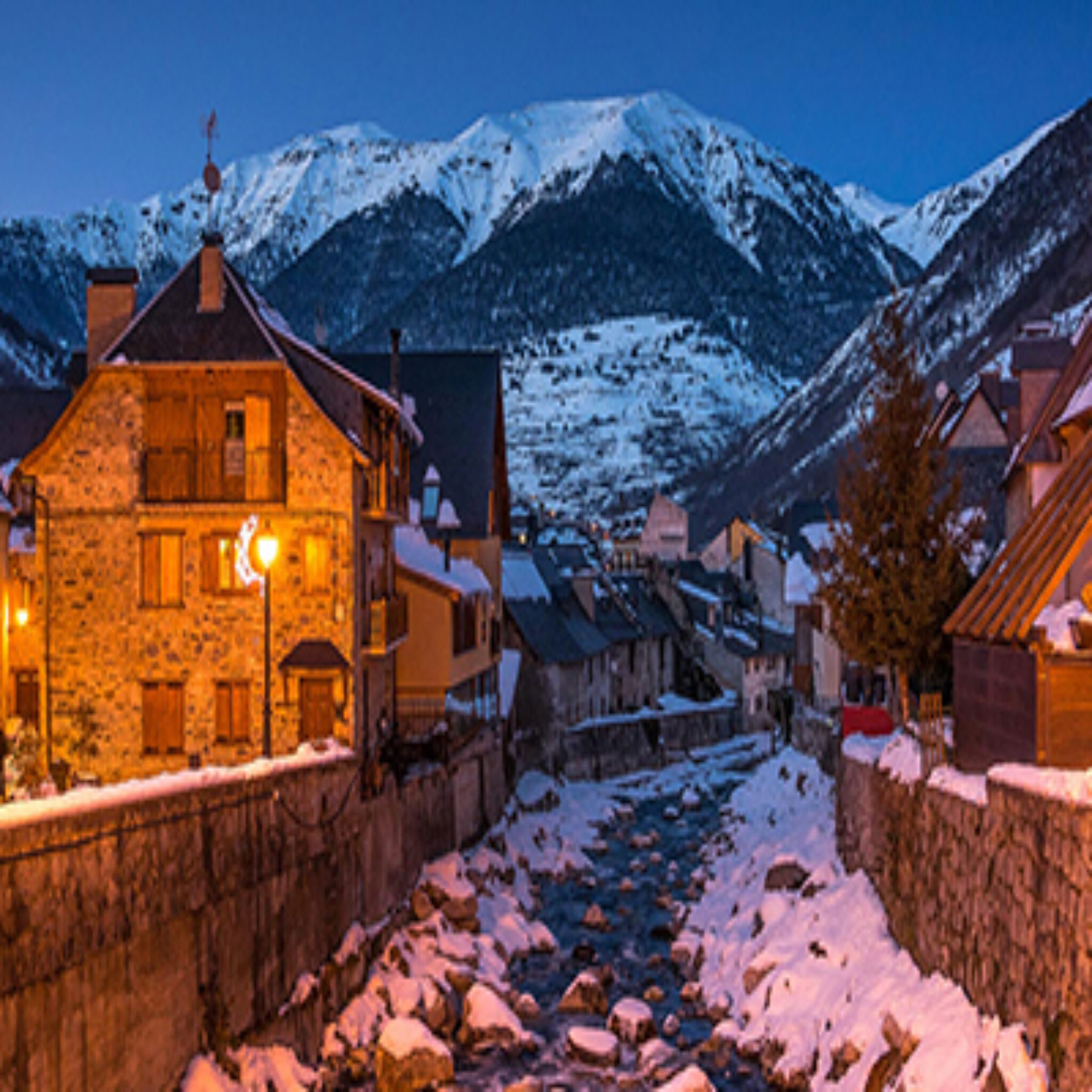 Vielha - Visitvaldaran.com - Valle de Arán - Estación de esquí Baqueira ...